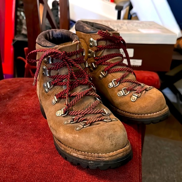 Vasque | Shoes | Collector 7s Vasque Hiking Boots Rare | Poshmark
